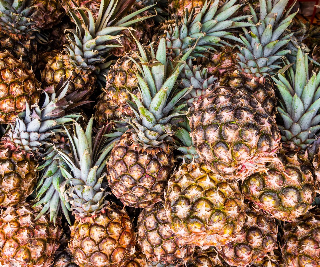 Couper un ananas sans se louper : la méthode facile et sans galère ...